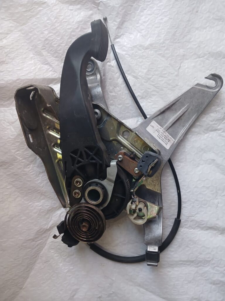 Mercedes Benz-W204 Hand Break Pedal, A2044200384 Q07, PP204420073 | MVC ...